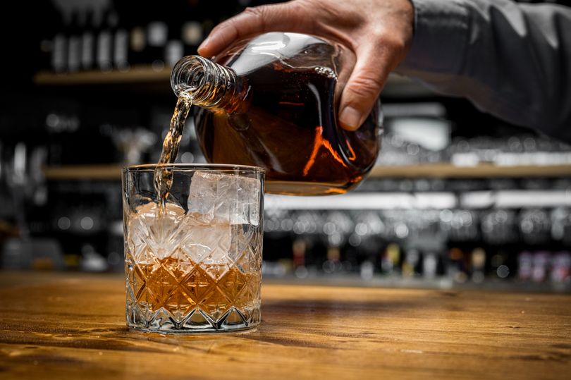 Famed 55-year-old Glasgow whisky bar closes as owners move to new premises