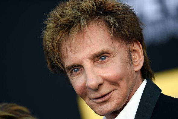 Barry Manilow makes heartbreaking cancer admission: 'Close to death'