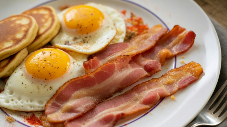 For diner-style fried eggs, follow this 2-minute pan tip