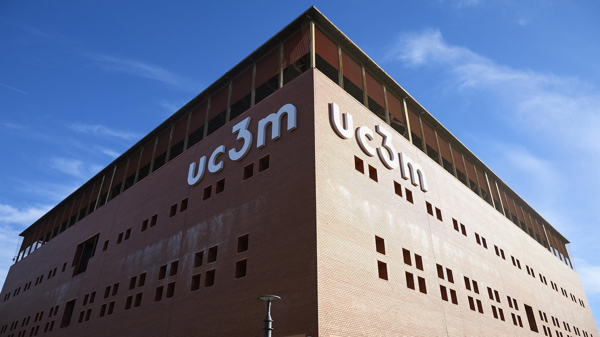 La Universidad Carlos III se sitúa como la primera universidad pública ...