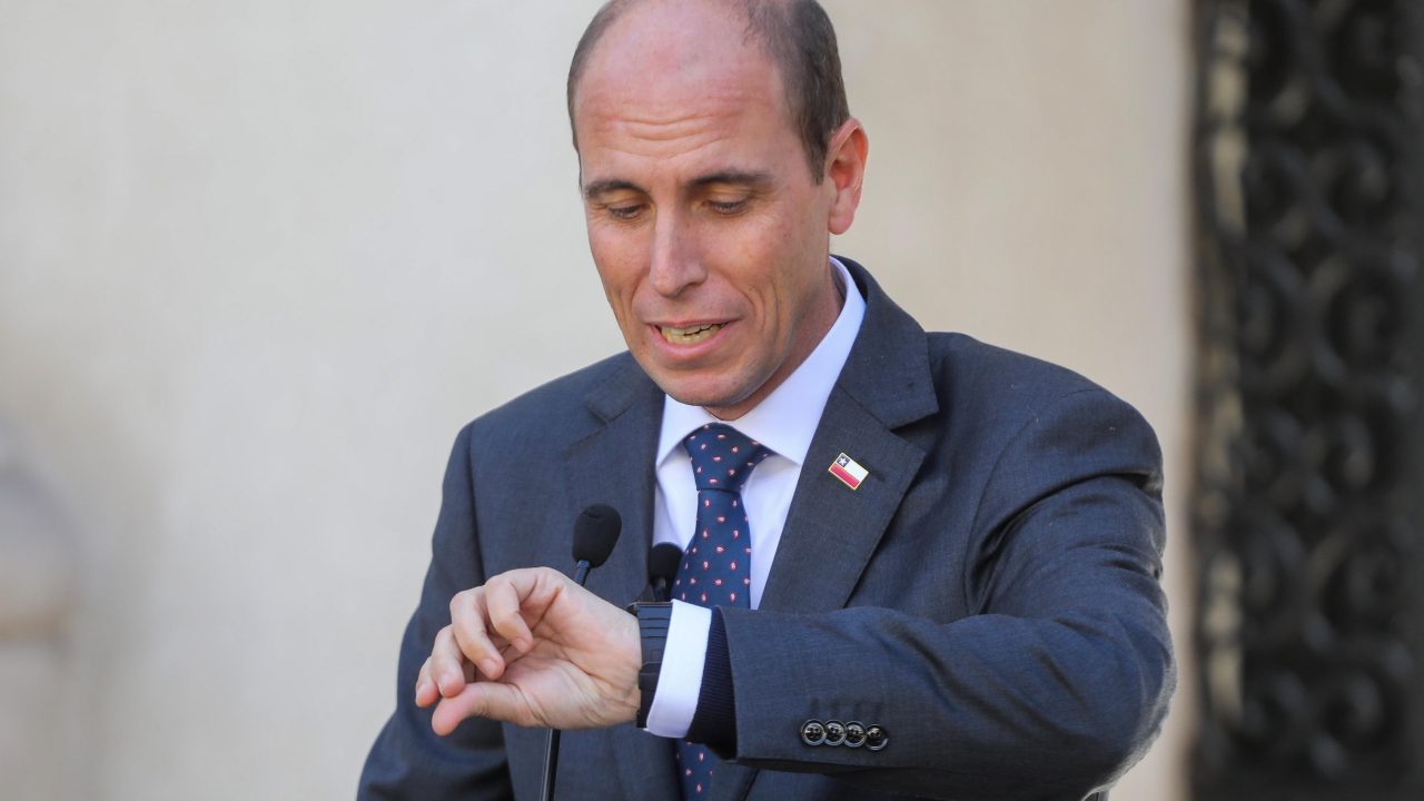 Arrau prepara plan con cárceles sin derecho a visitas