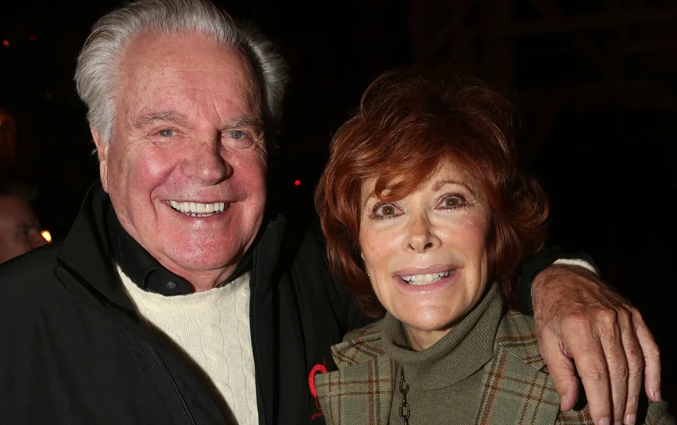 Robert Wagner marks 36 years of marriage with Jill St. John
