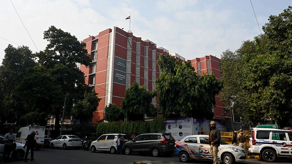 Suspended Kalighat OC Gautam Das deputed to CM’s office