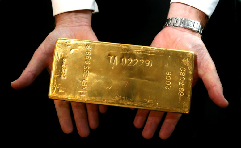 Le cours de l’or passe sous la barre des 4 400 dollars dans un contexte ...