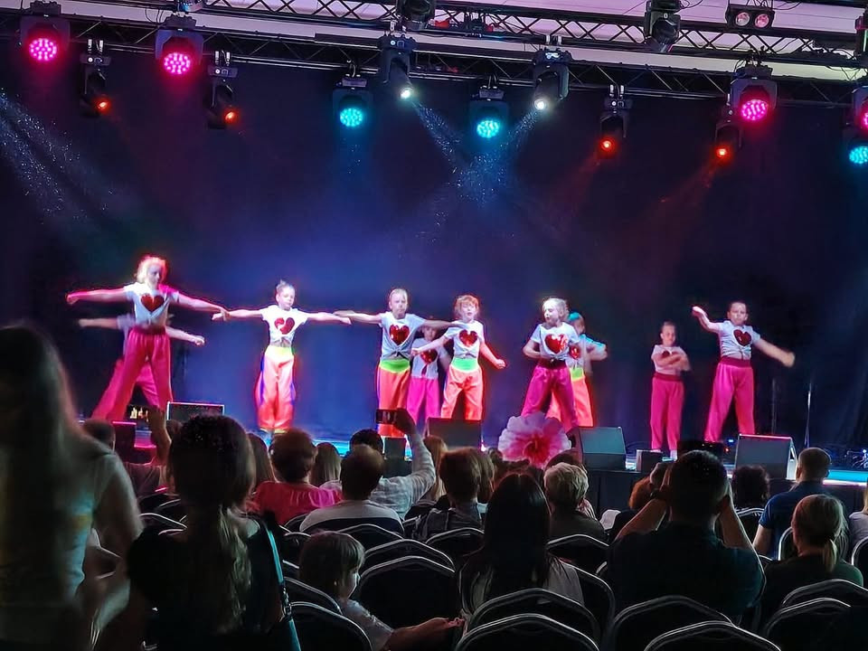 Koncert z okazji Dnia Matki we Wróblewie. Wychowankowie sekcji ...