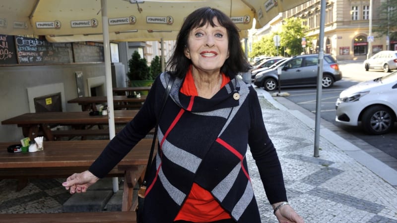 Zemřela Věra Nerušilová. Legendární Kočce ze Záběhlic bylo 91 let
