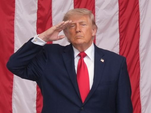 Donald Trump: Video-Analyse enthüllt "unkontrolliertes Schwanken" bei ...