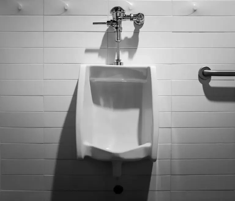 The bathroom barometer: Why a dirty restroom means you should cancel ...