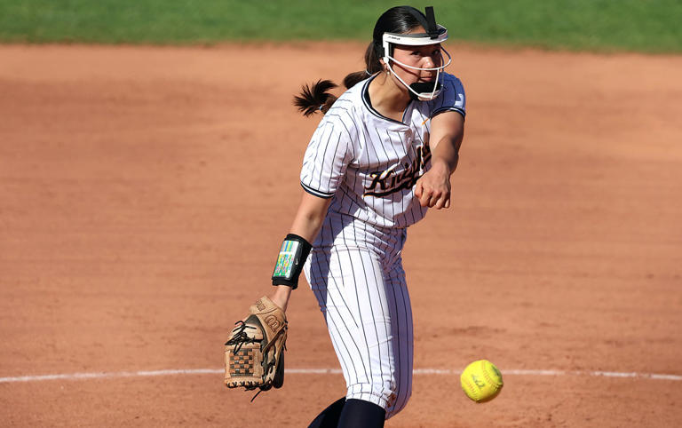 Soquel knocks off Woodside, advances to first section championship game ...