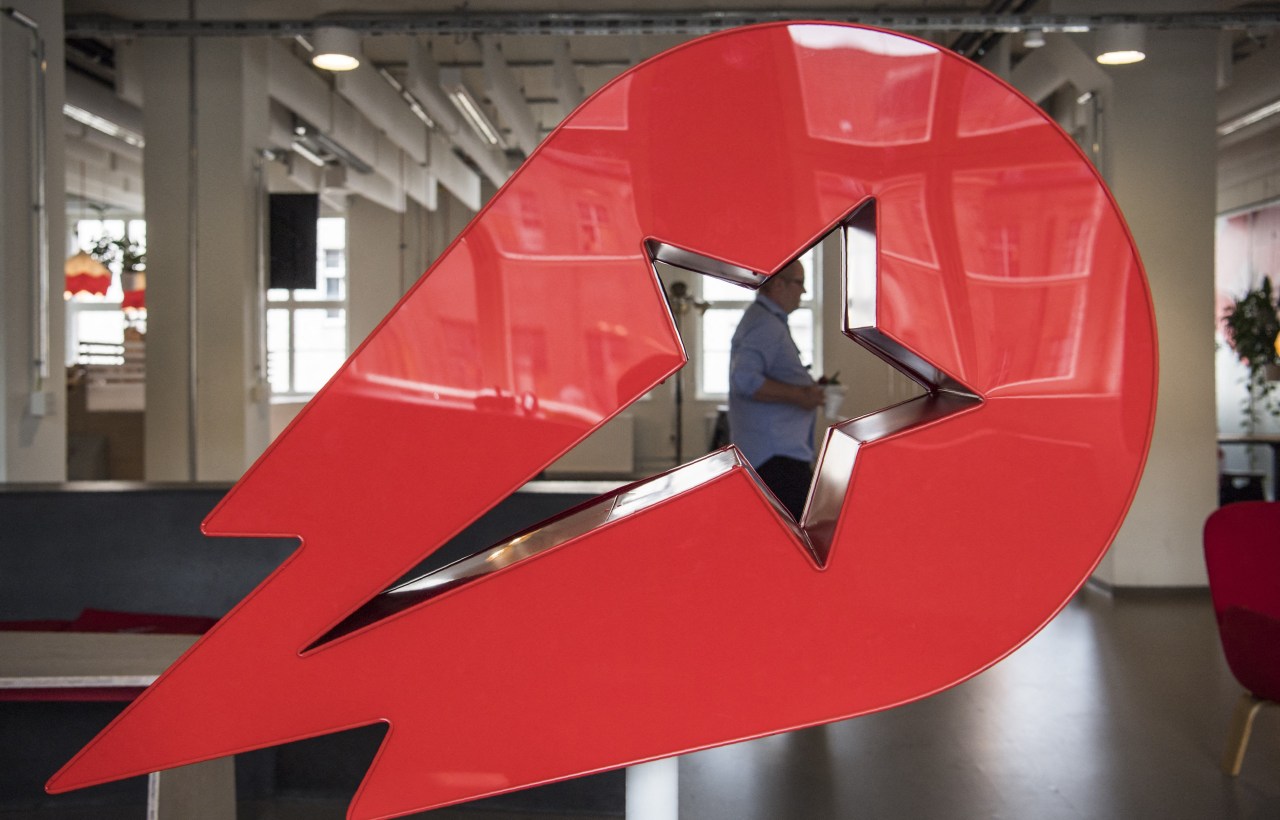Uber continues to increase stake in Delivery Hero