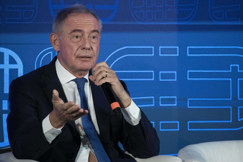 Elettrodomestici, Urso: serve piano europeo come per automotive