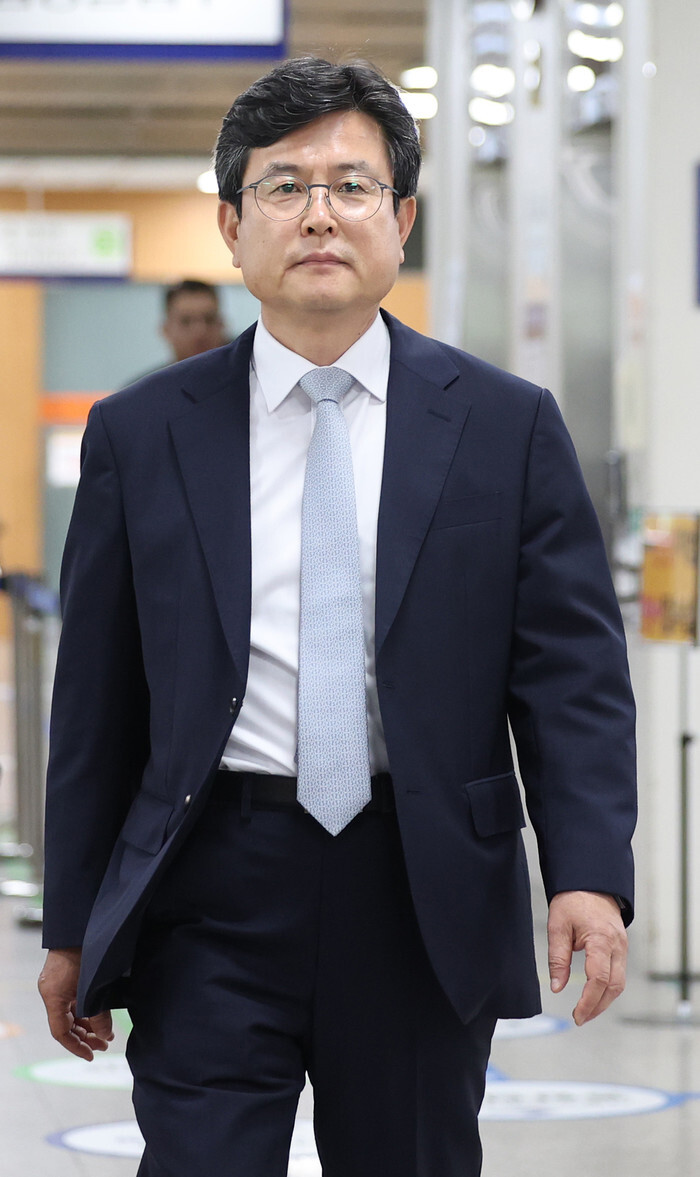 Ex-presidential secretary sentenced to 1 1/2 yrs in prison