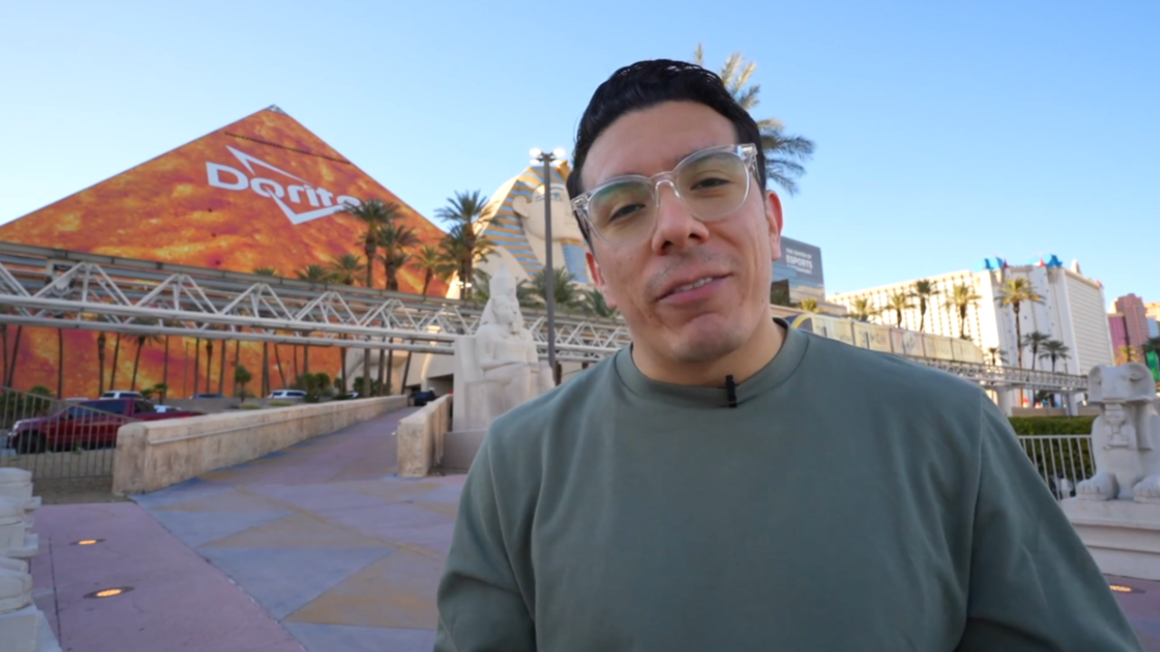 How the Luxor buffet serves breakfast, Mexican, and carving stations
