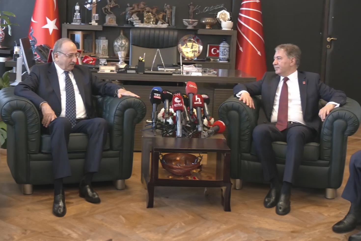 Özel'in heyetiyle ilk bayramlaşma o partiden! TBMM'de ziyaret ettiler