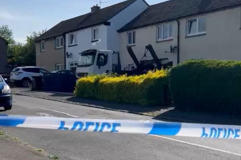 Edinburgh street reopens after lorry reverses into building in gang war ...