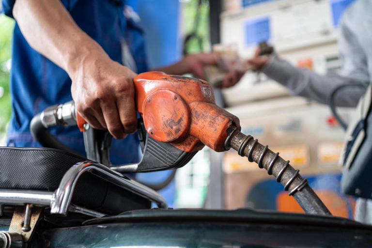 Fuel prices dip