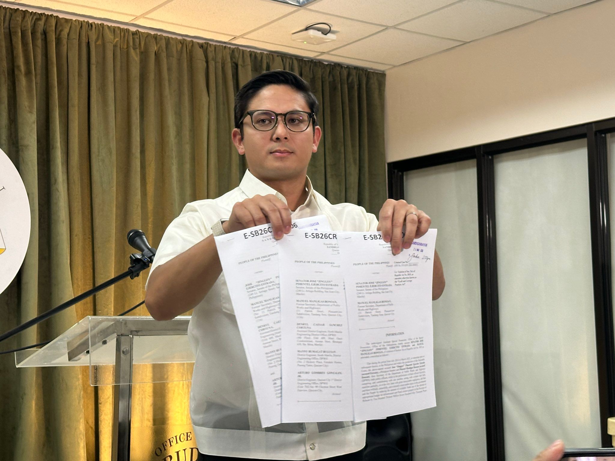 Jinggoy Estrada plunder, graft case filed before Sandiganbayan over ...