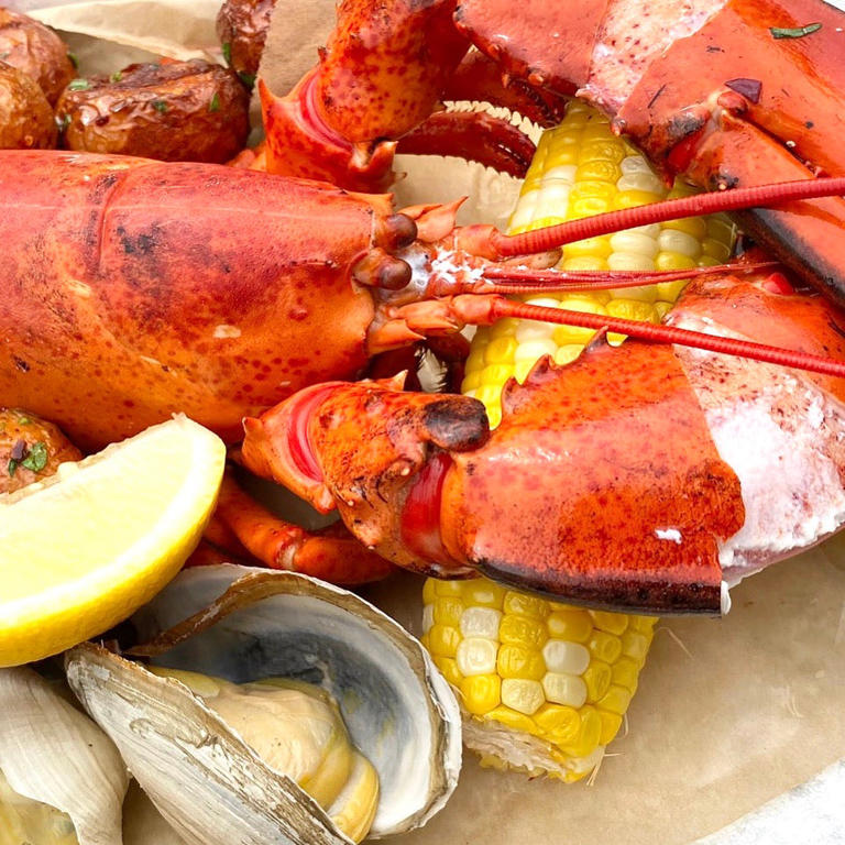 A South Shore seafood shack was named one of the best in MA. How to go