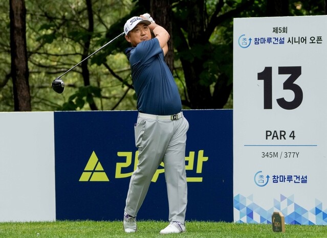 모중경, KPGA 시니어 오픈 우승…시즌 첫 승