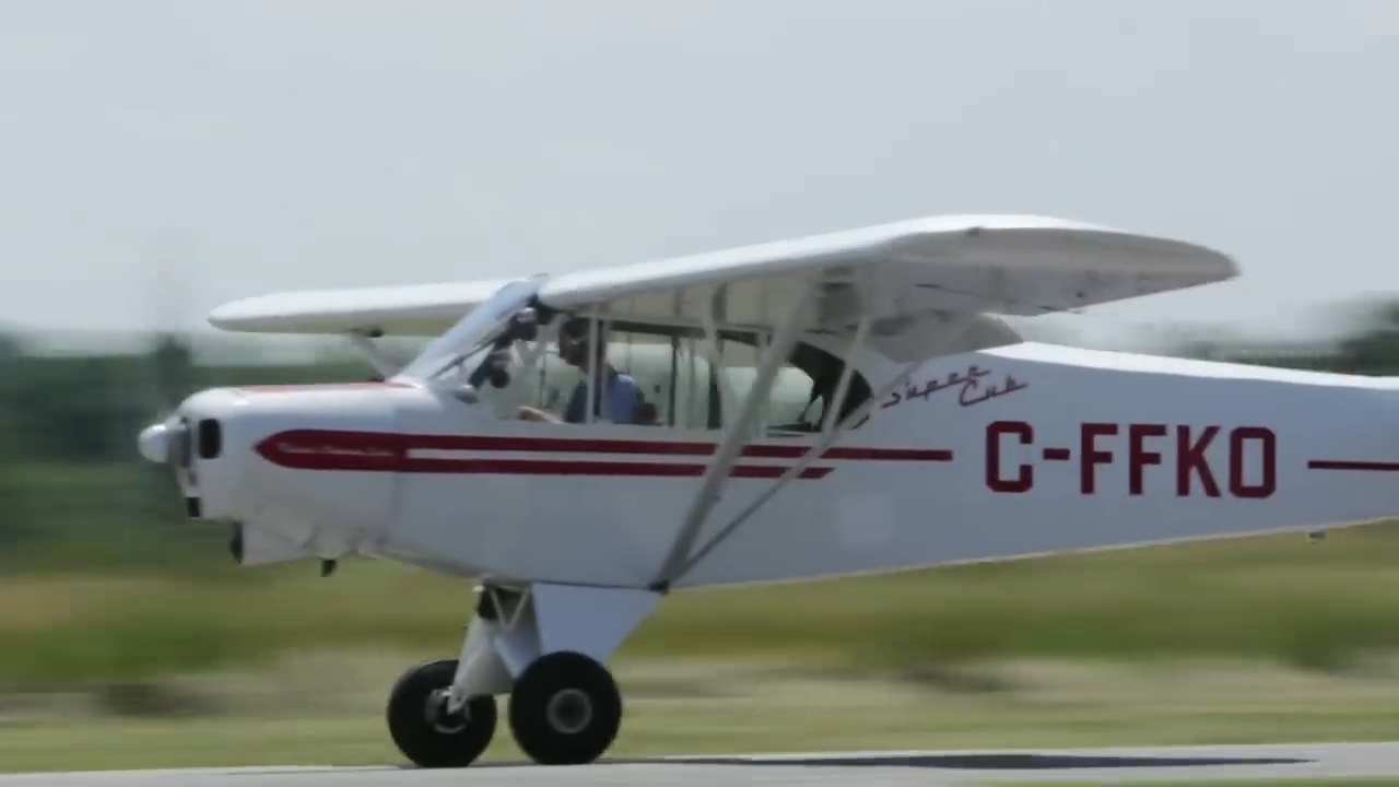 Watch a cockpit turn into a full cinematic setup – “Inside View”