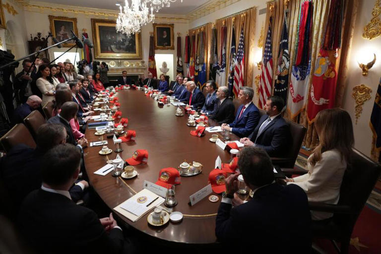 La nueva medida migratoria de Trump complica el camino hacia la green card