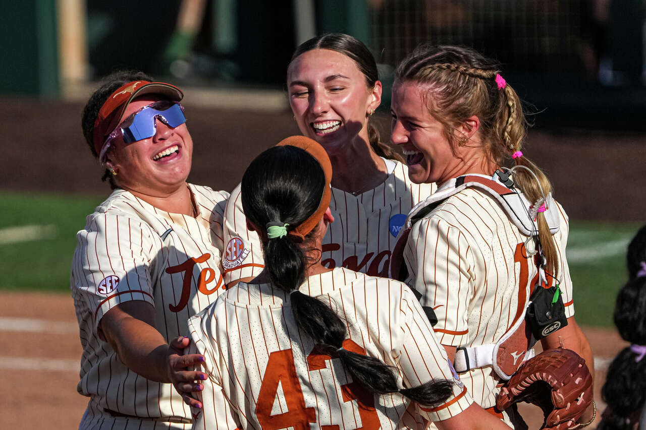 How to watch Texas softball vs Tennessee in Women's College World ...