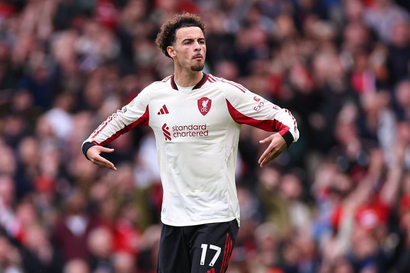 Liverpool news: Reds eye Arne Slot replacement as ace set for talks ...