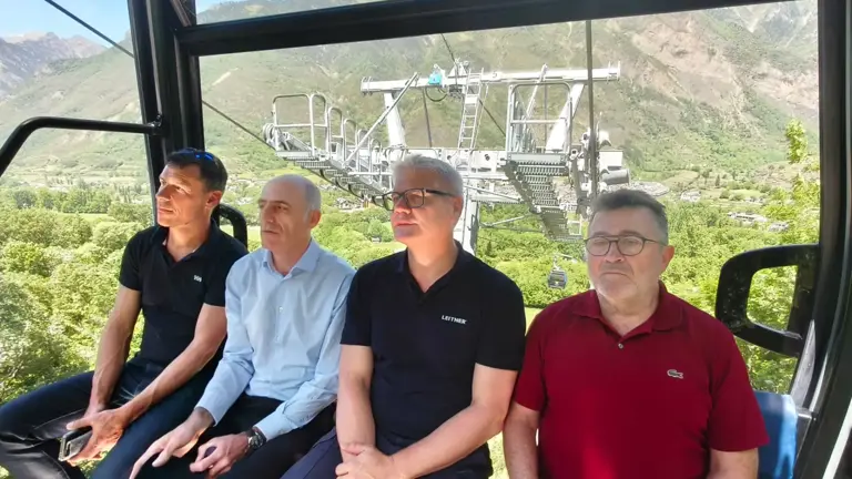 Terminan las obras de la telecabina Benasque-Cerler a la espera de ...