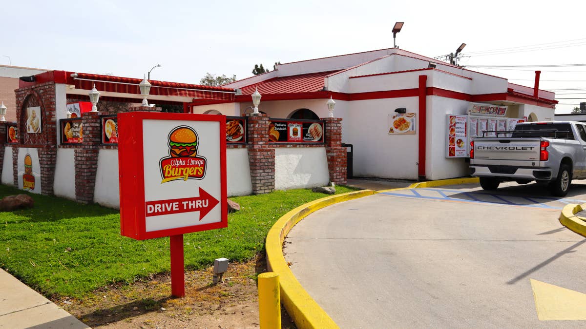 Texas residents urged to avoid drive-thrus due to poor air quality alerts