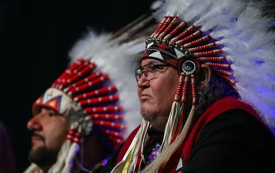 Indigenous leaders rally behind Kinew in Alberta referendum clash