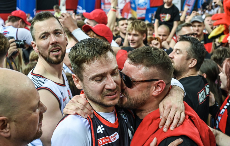 Ten doping poniósł drużynę do PLK! Kibice na meczu Enea Abramczyk ...
