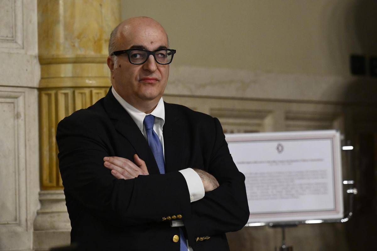 Scorta per Mario Sechi dopo una minaccia: "In mezza giornata la mia ...