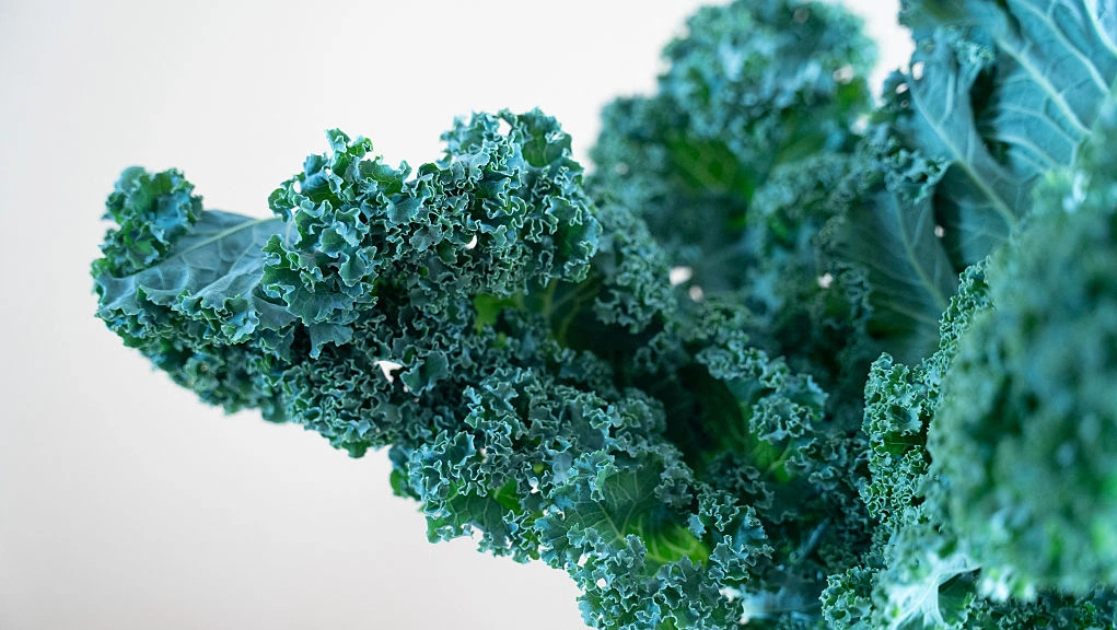 Build the ultimate heart-healthy salad bowl