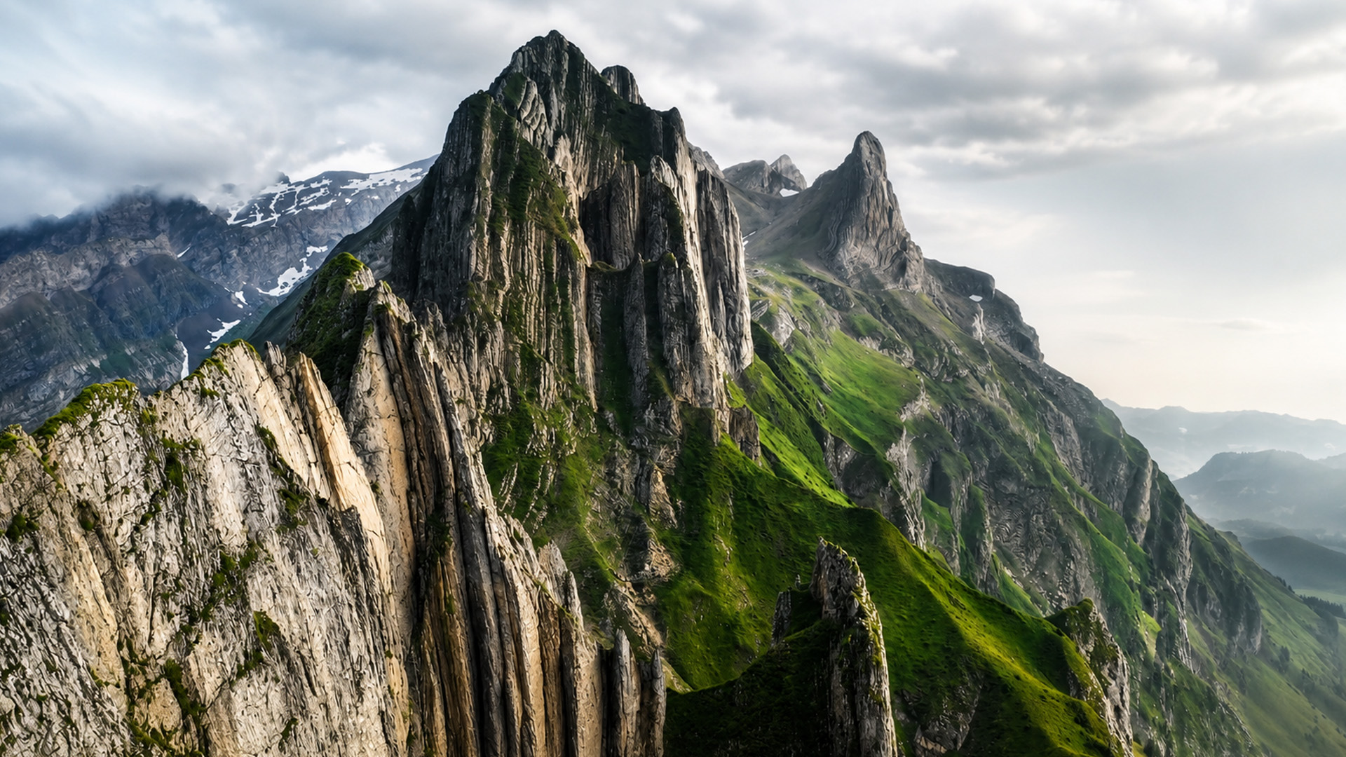 Warum riskieren Wanderer den Aufstieg auf diese Felsen?