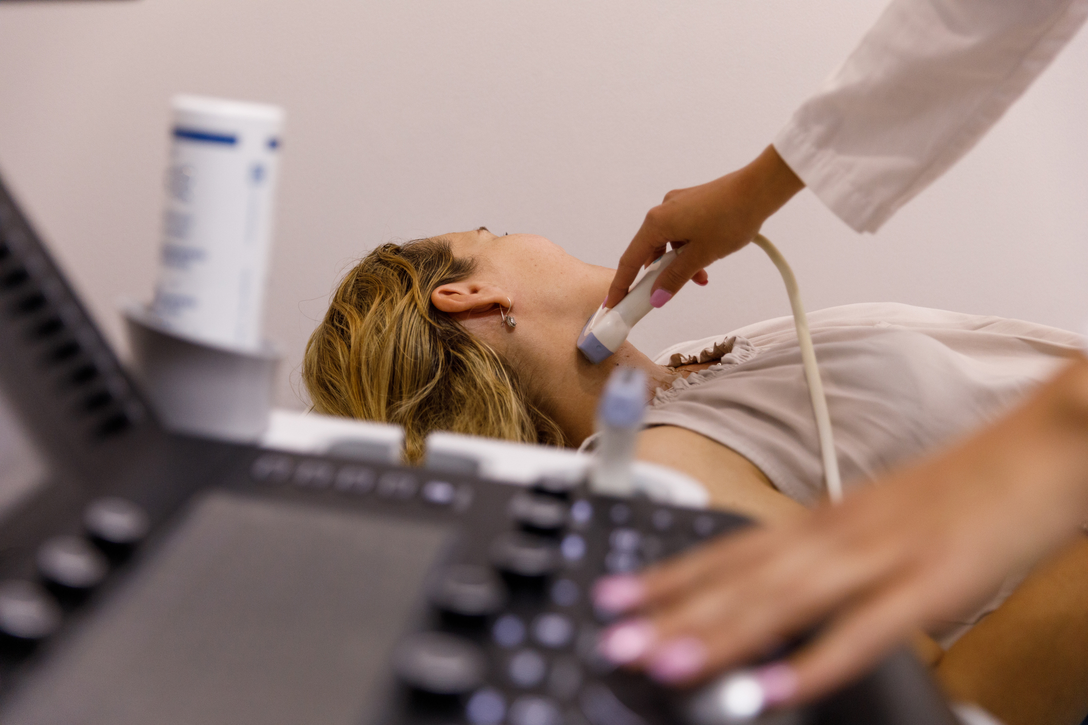 These thyroid disorder symptoms are easy to mistake for normal aging