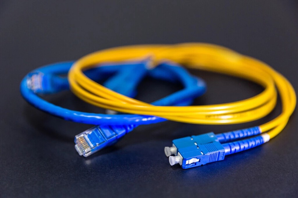 Si tienes cables de teléfono en las habitaciones, no los quites: son ...