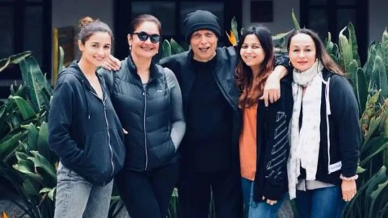 Pooja Bhatt recalls Soni Razdan feeling 'very guilty' over Mahesh Bhatt ...