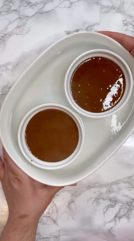 Easy flourless chocolate cake with just 3 ingredients