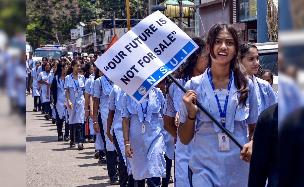 NEET re-exam papers 'sold' online for up to Rs 1 lakh despite CBI probe ...