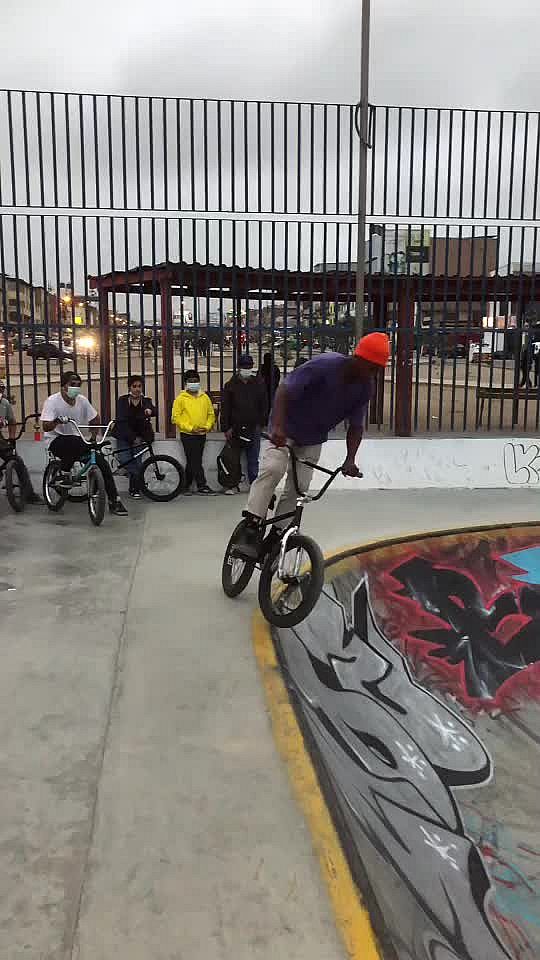 BMX en Lima Perú freestyle urbano en bicicleta