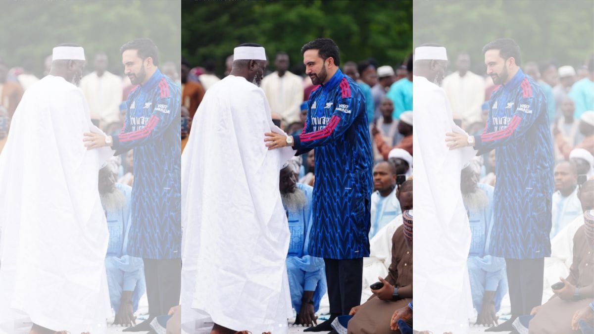 Zohran Mamdani wears an Arsenal jersey kurta to Eid prayers. New York ...