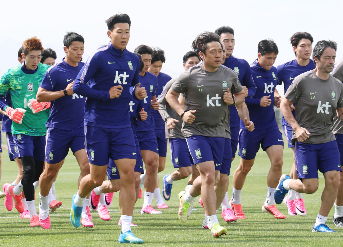 Emerging forward Oh Hyeon-gyu eager to take it all in at first World Cup