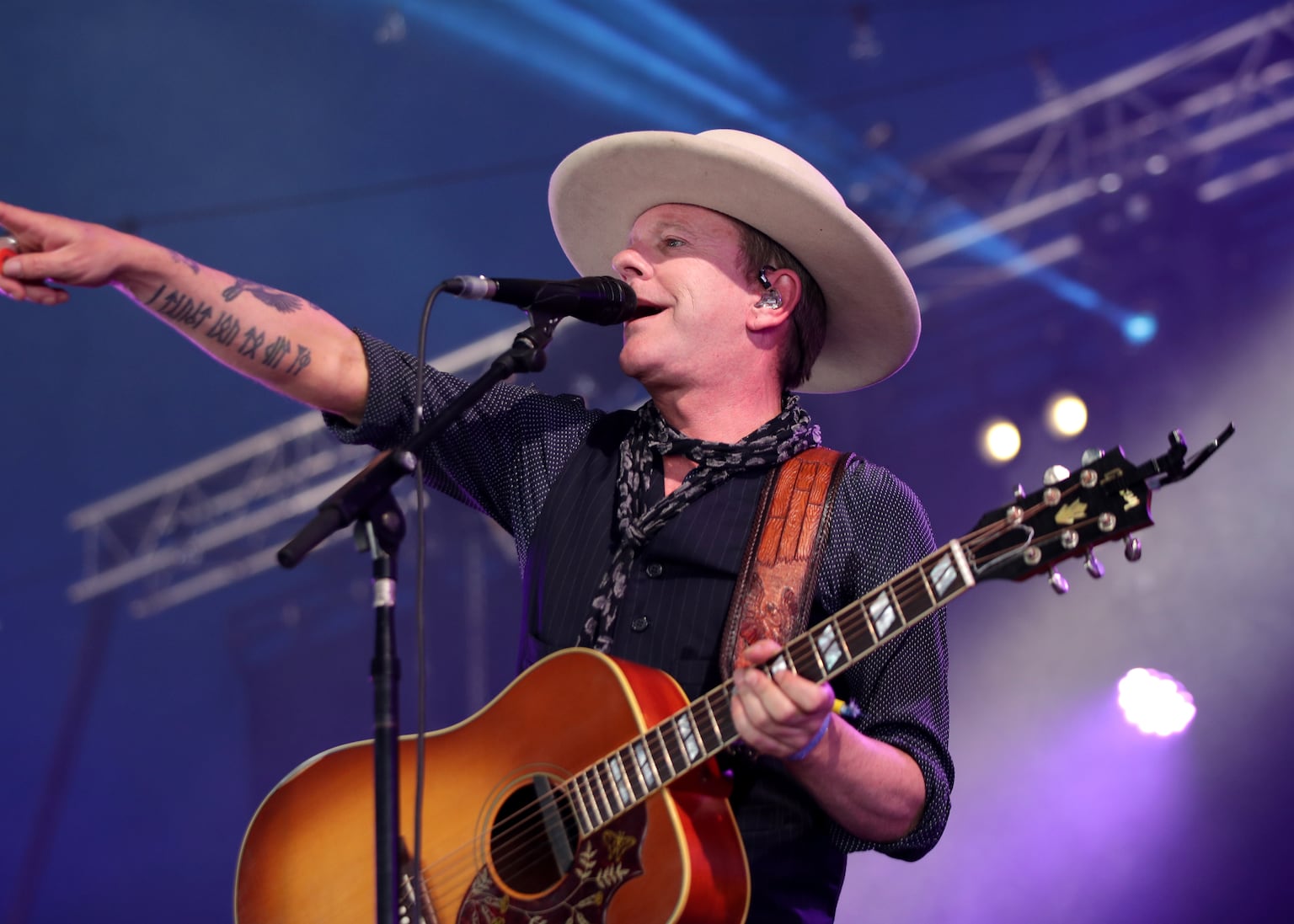 Kiefer Sutherland says there is a 'stigma' around actors doing music