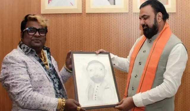 Controversial portrait gifted to Bihar chief minister goes viral