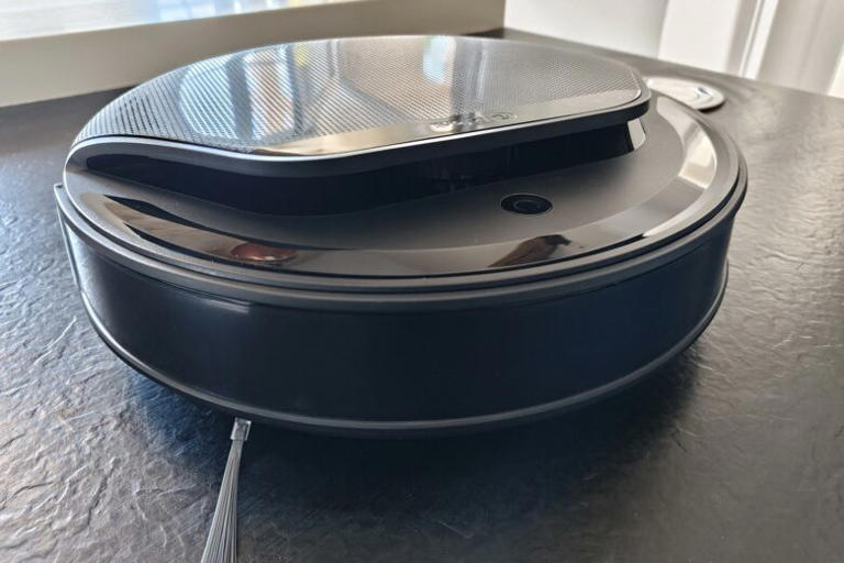Je teste l’aspirateur robot Lefant M5 Pro, doté d’un rouleau lavant de ...
