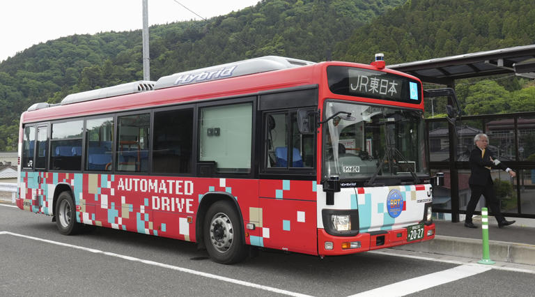 JR East unveils highly autonomous Level 4 self-driving bus