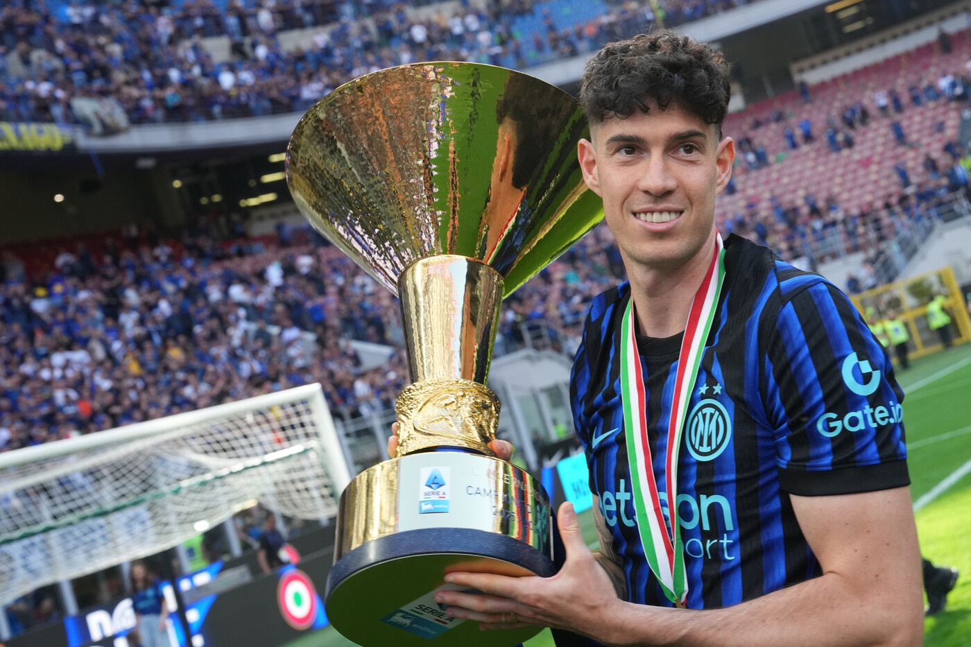 Bastoni resta all’Inter, Marotta: “Contento di stare con noi”