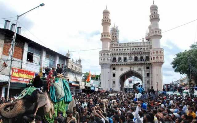 Mechanical elephant offered for Hyderabad's Bibi-ka-Alam procession