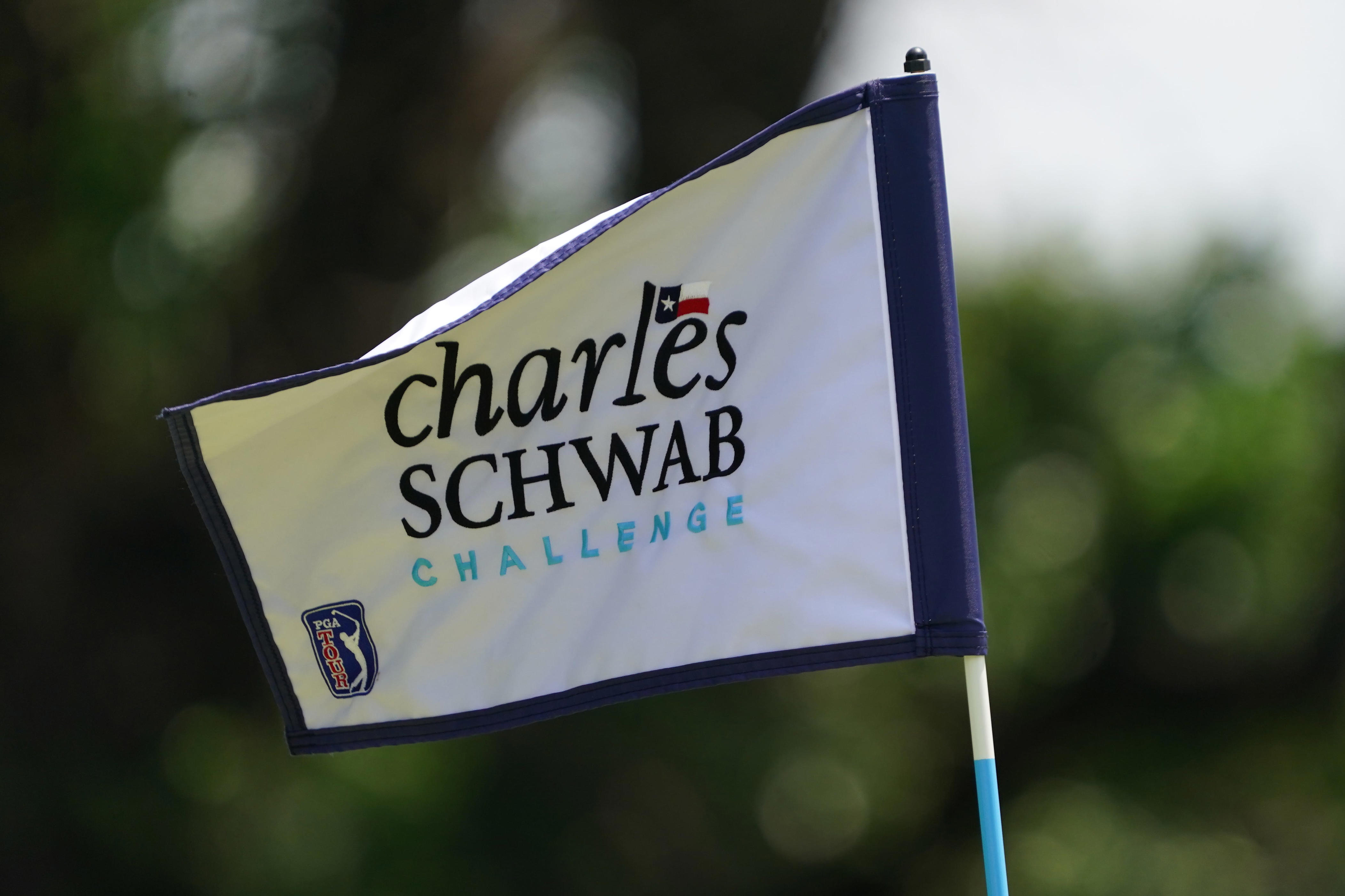 Charles Schwab Challenge updates: A slam-dunk ace, a six-way tie for ...