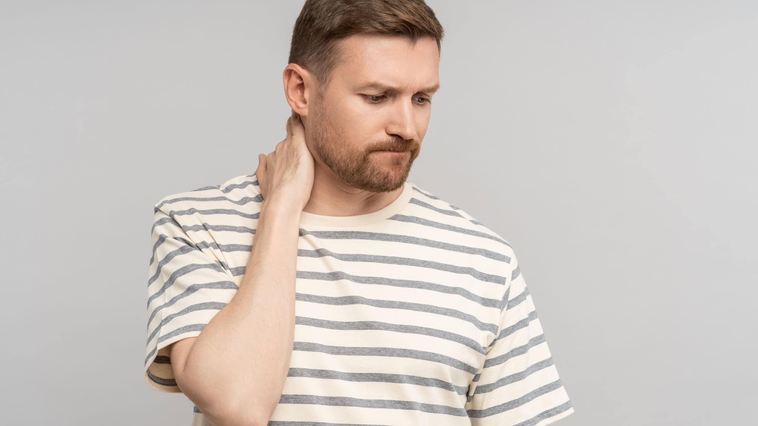 You can instantly tell someone is a liar if they do these 7 weird ...